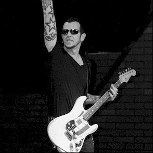 Dust & Bones — The New Album by GARY HOEY is Reviewed Here – RAW RAMP